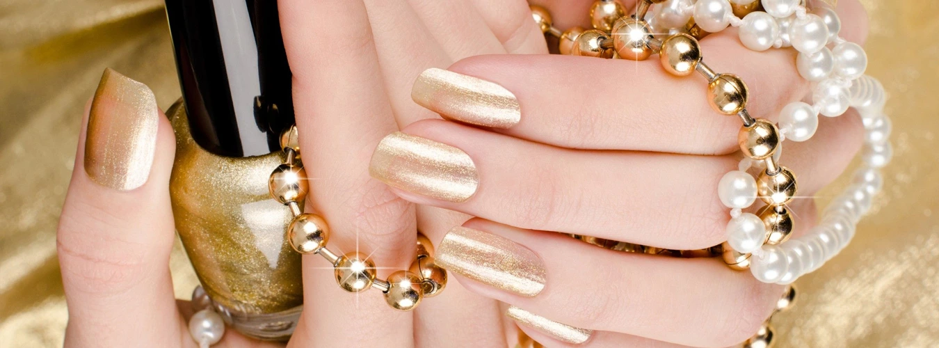Q-nails store